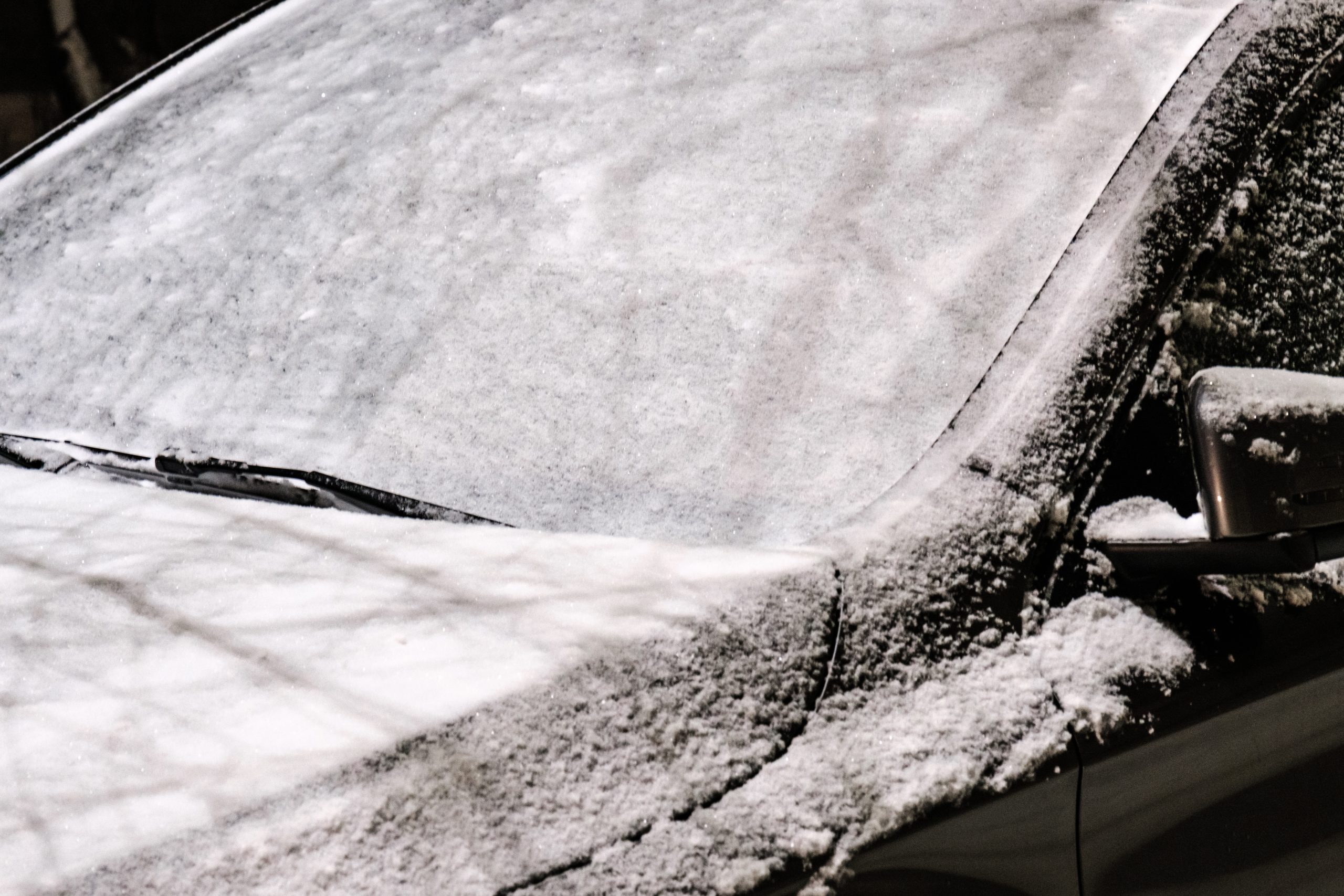 Top 5 Signs Your Windshield Needs Repair Before Winter